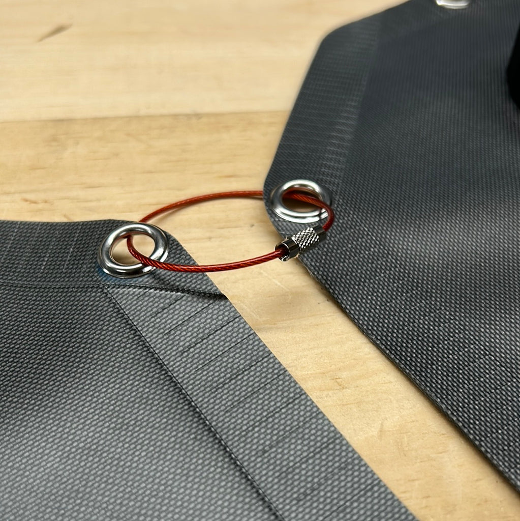 SS locking wire loops (pair) | Lombardi Undersea